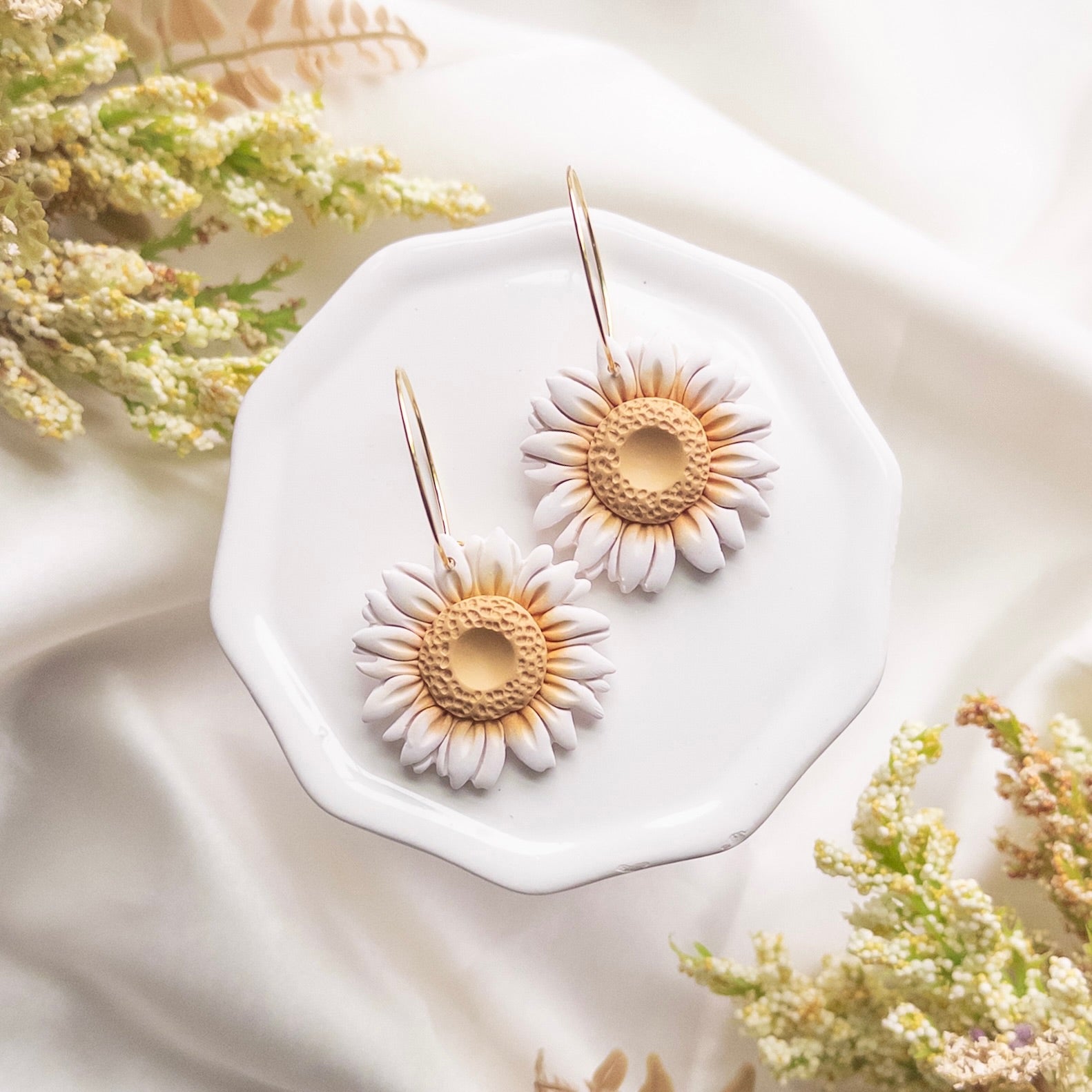 Blooming Daisy Hoops – Sugar Moon Designs